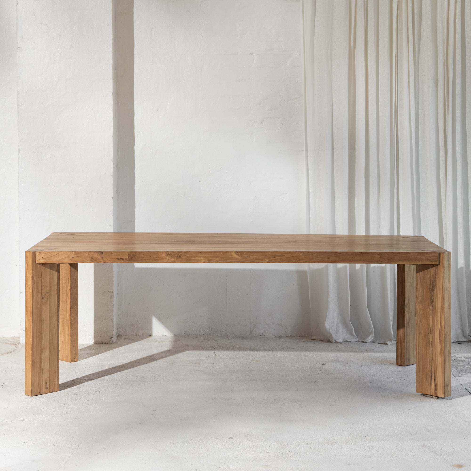 Adria Outdoor Dining Table – Inartisan.