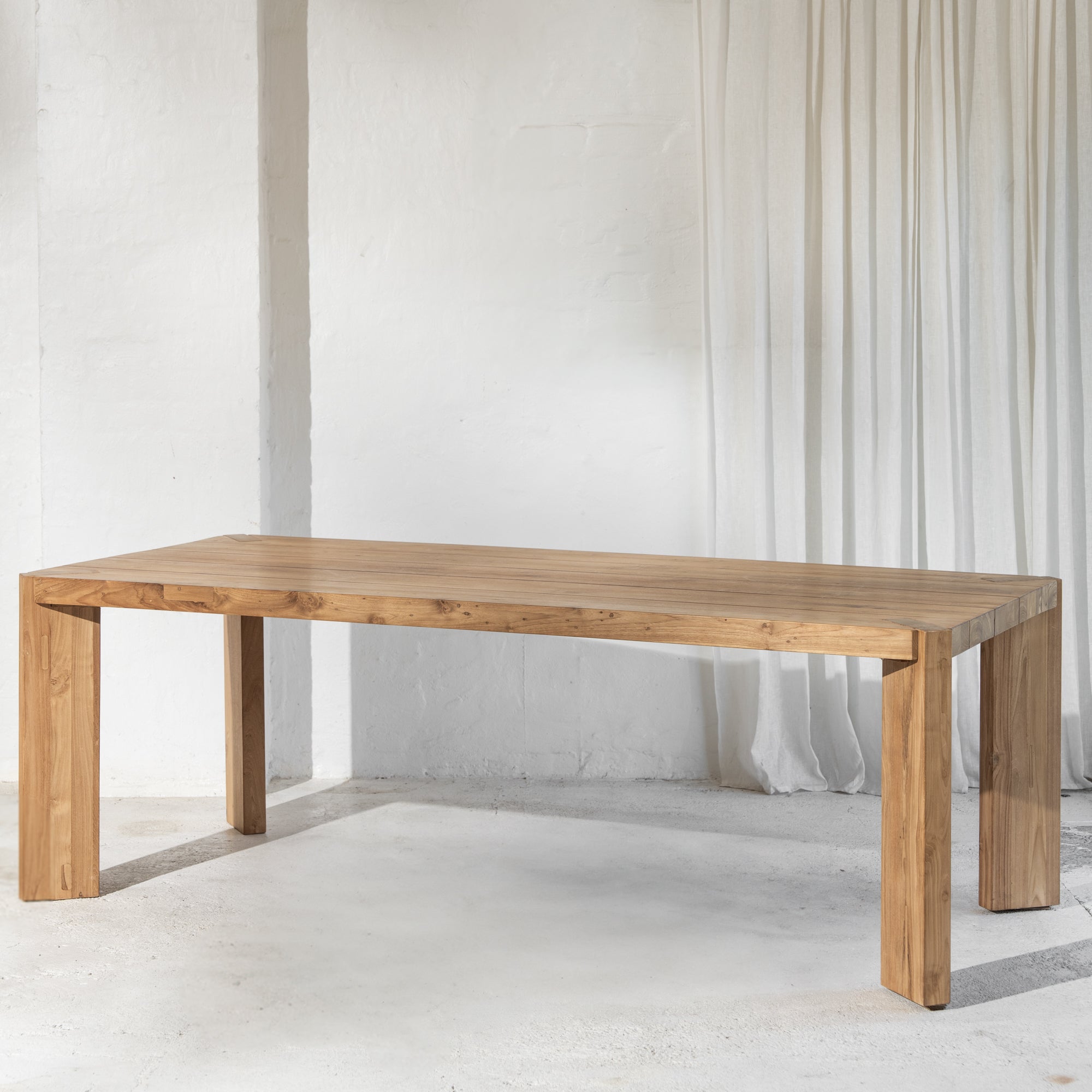 Adria Outdoor Dining Table – Inartisan.