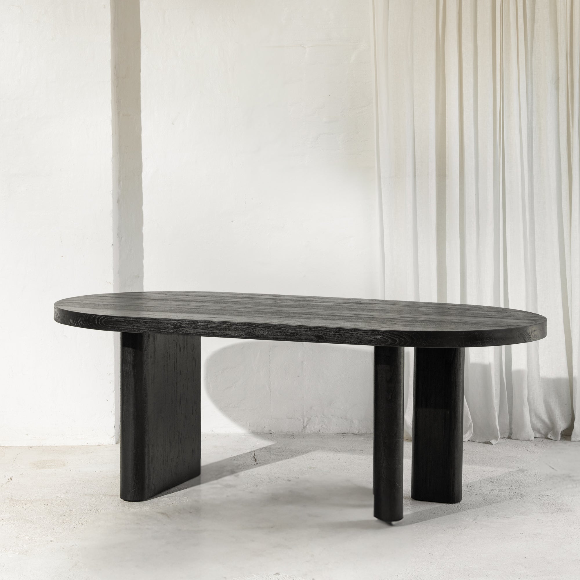 Edra Sculptural Dining Table - Black – Inartisan.