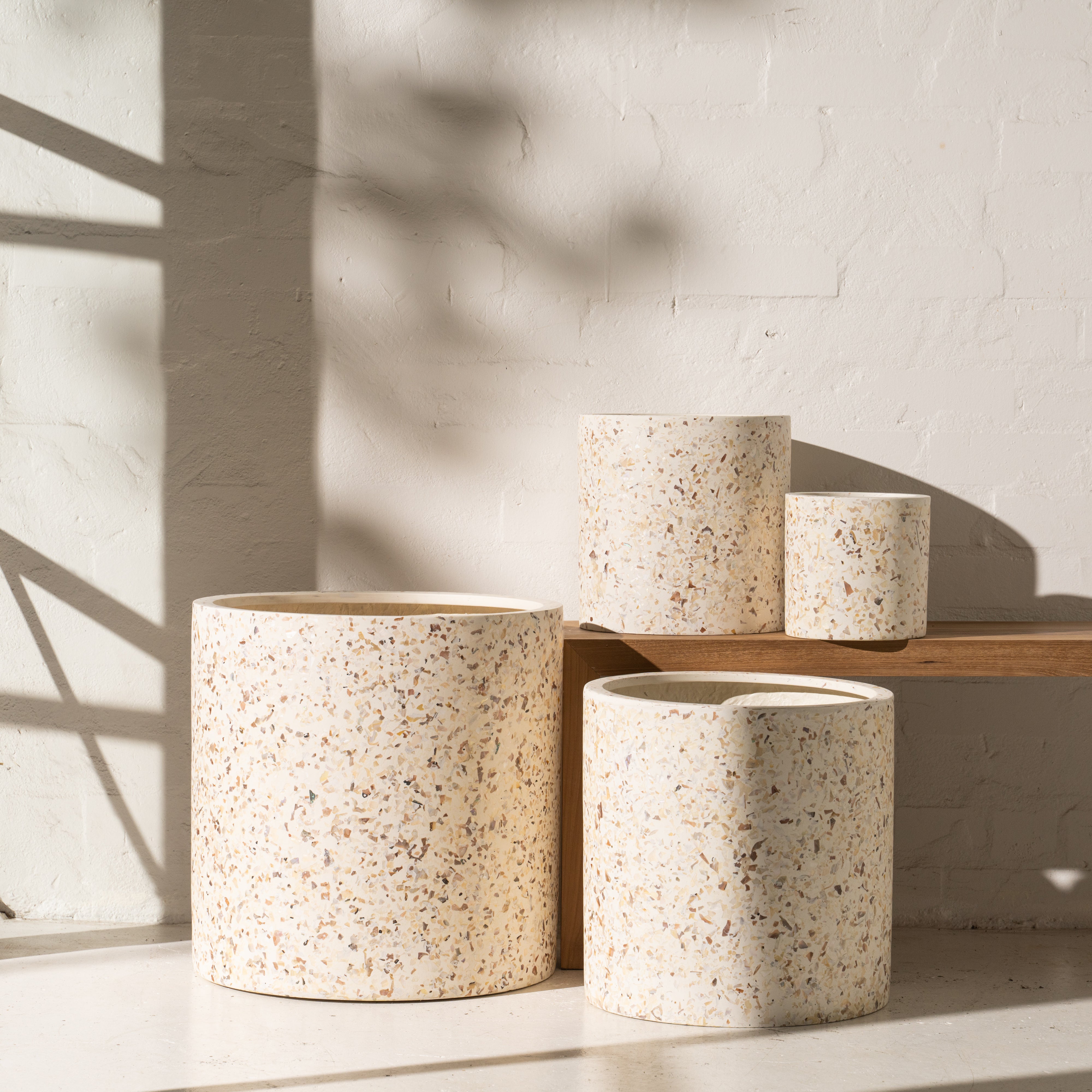 Arjen Lightweight Shell Finish Cylindrical Pot – Inartisan.