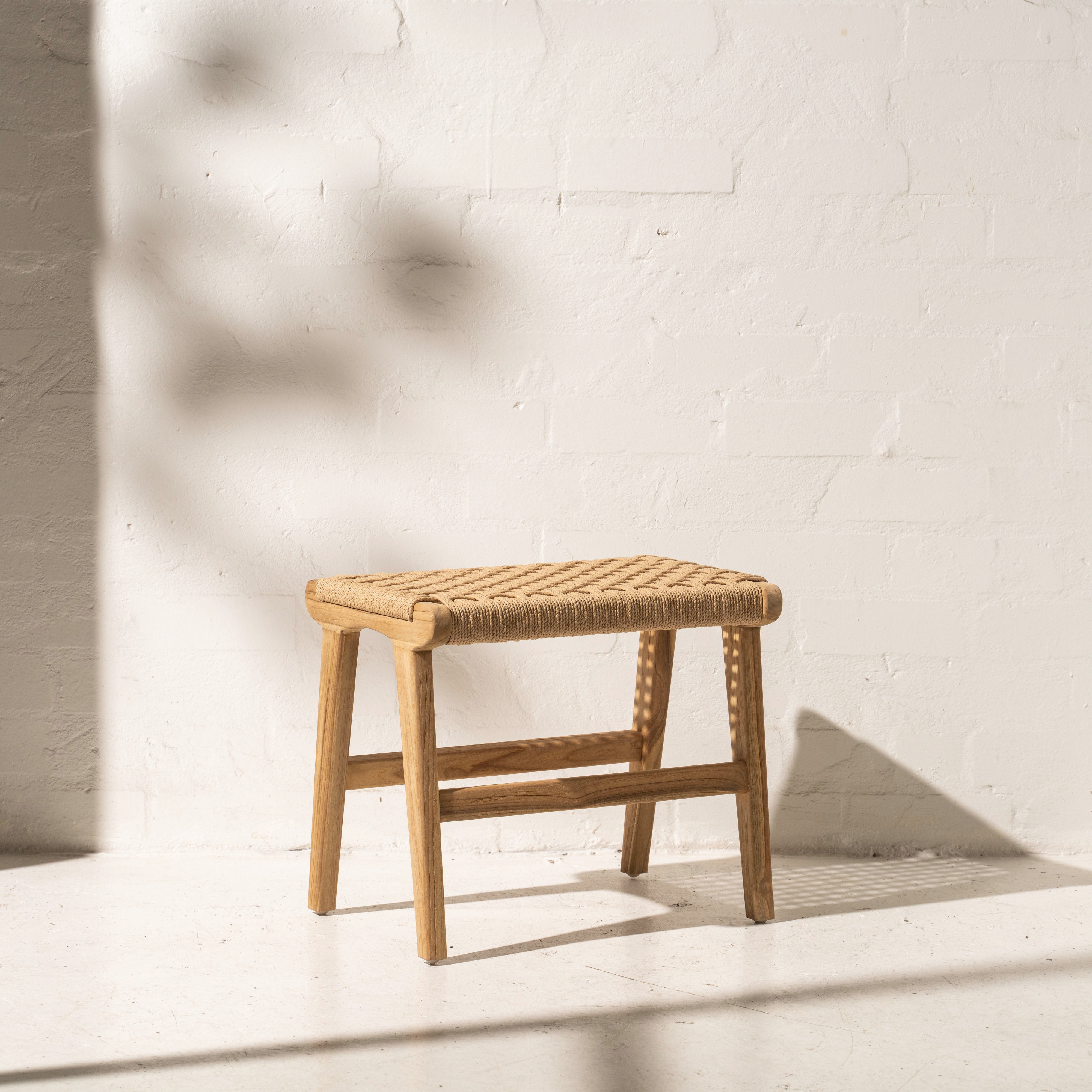 Bennu Woven Jute Footstool – Inartisan.