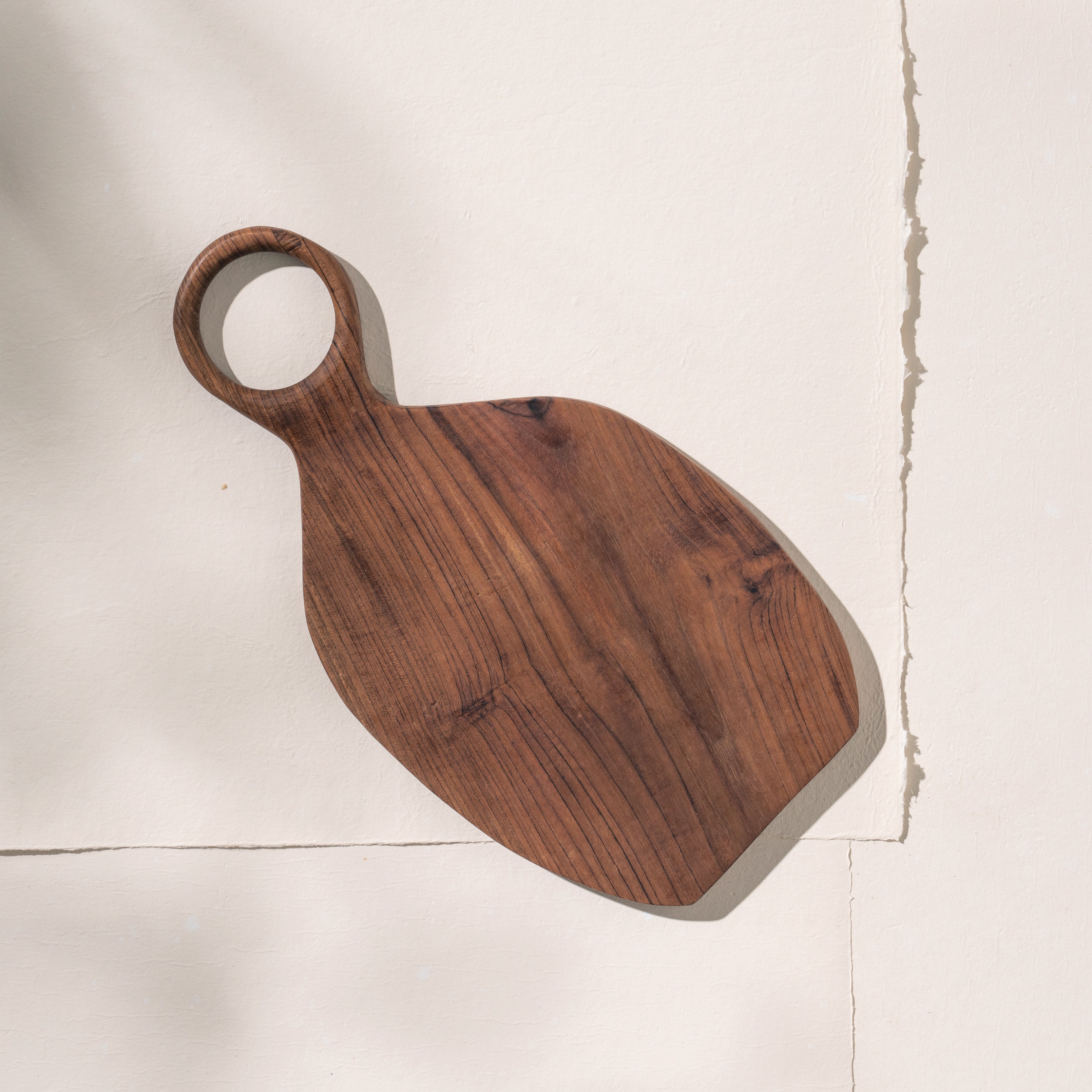 Bem Large Loop Handle Cheese Board – Inartisan.