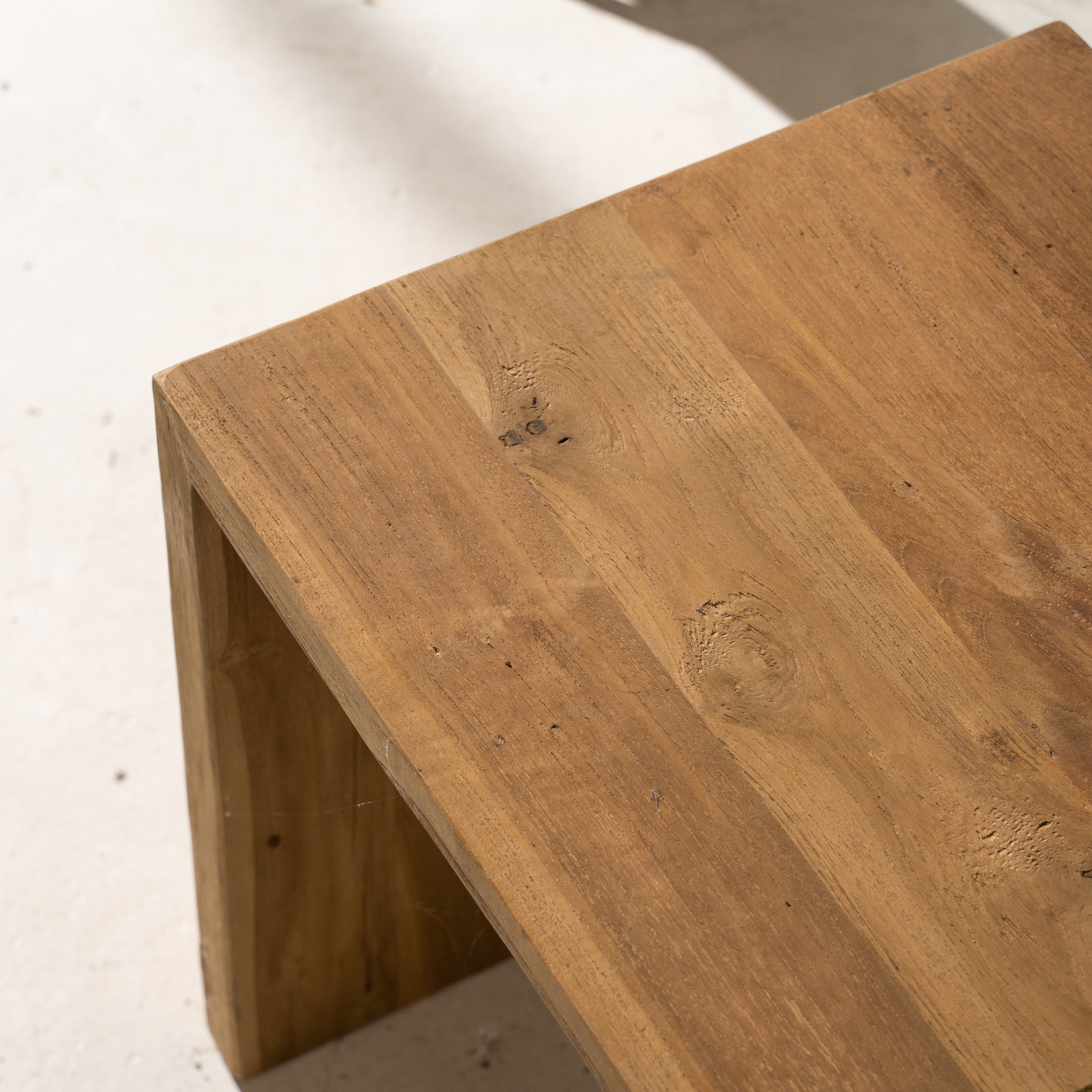 Nairi Bedside Table – Inartisan.